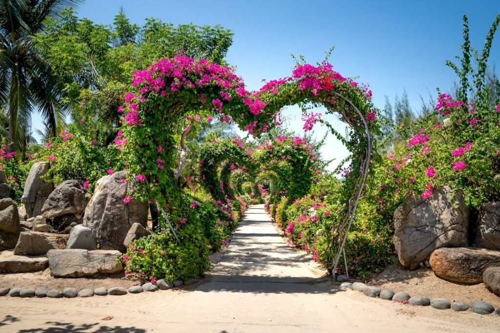 13 DIY Garden Arches Ideas To Frame Your Beautiful Backyard - My ...